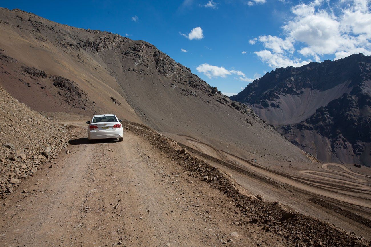 5 Things You Must Do When Driving On A Rough Road For Long Distances 5-things-you-must-do-when-driving-on-a-rough-road-for-long-distances