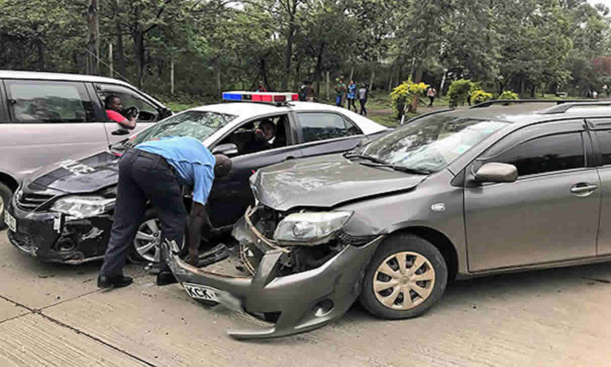Police in trouble for selling a vehicle after road accident – Magari Poa